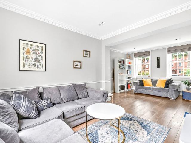 Kennington Road, Kennington SE11, 3 bed terraced house to rent, £5,500 pcm | PrimeLocation
