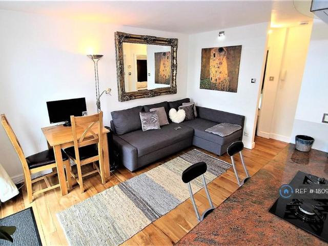 Kennington Road, London, SE11 1 bed flat to rent £1,990 pcm £459 pw