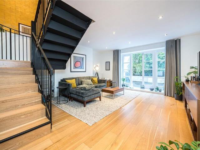 Kennington Road, London SE11 2 bed flat to rent £3,250 pcm £750 pw