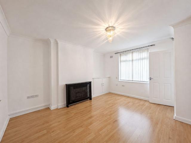 Kennington Road, Nottingham NG8, 2 bed property to rent, £1,050 pcm | PrimeLocation