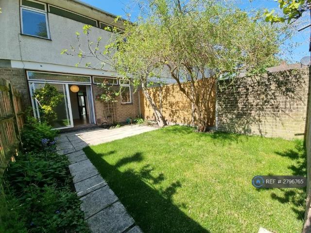 Kennoldes, London, SE21 3 bed terraced house to rent £2,750 pcm £635 pw