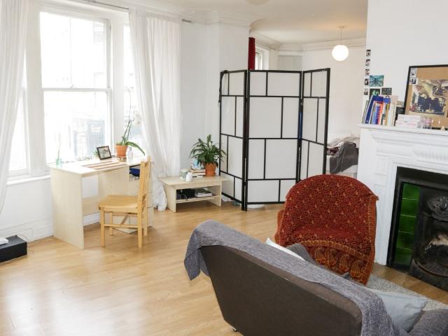 Kensington Mall, London W8, Room to rent, £1,374 pcm | PrimeLocation