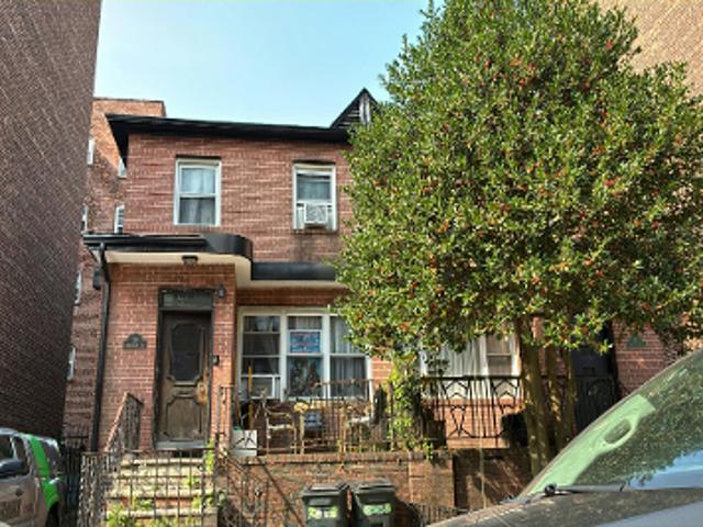 Kensington Ave