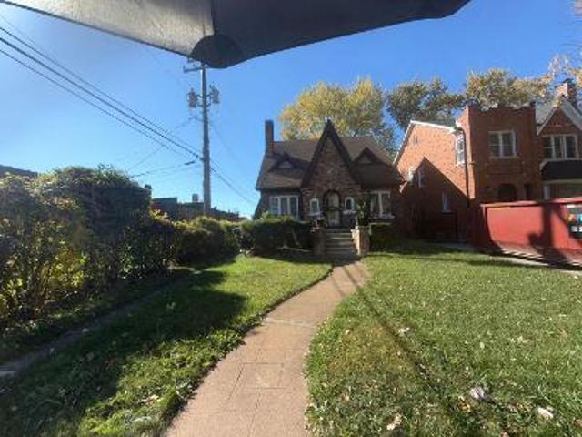 Kensington Ave