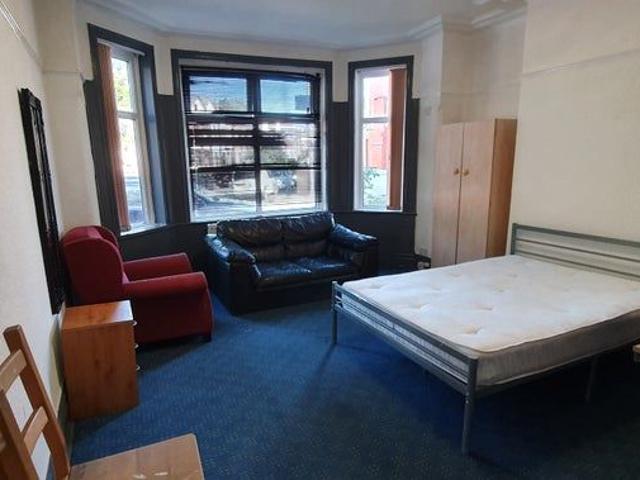 Kensington Ave Available July 2024, Victoria Park, Manchester M14, 5 bed shared accommodation to rent, £2,925 pcm | PrimeLocation