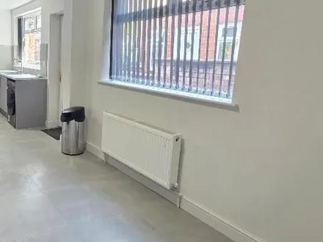 Kensington Avenue, Victoria Park, Manchester, M14 5PG, United Kingdom | 4 bed townhouse for rent #167861467 | Rentberry