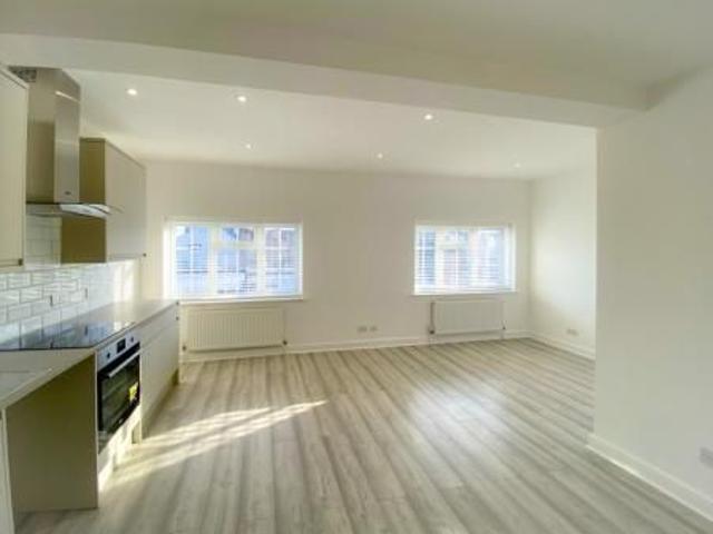 Kensington Avenue, Watford, WD18