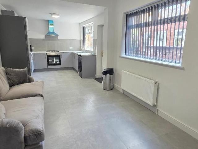 Kensington Avenue, Manchester M14, 5 bed semi detached house to rent, £3,250 pcm | PrimeLocation