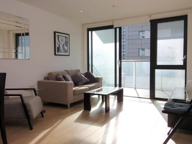 Kensington Apartments, 11 Commercial. 2 bed flat to rent £3,553 pcm £820 pw