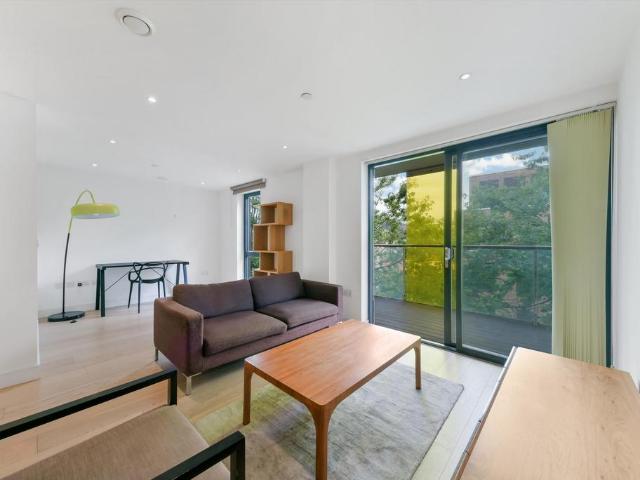 Kensington Apartments, Commercial. 1 bed flat to rent £3,000 pcm £692 pw