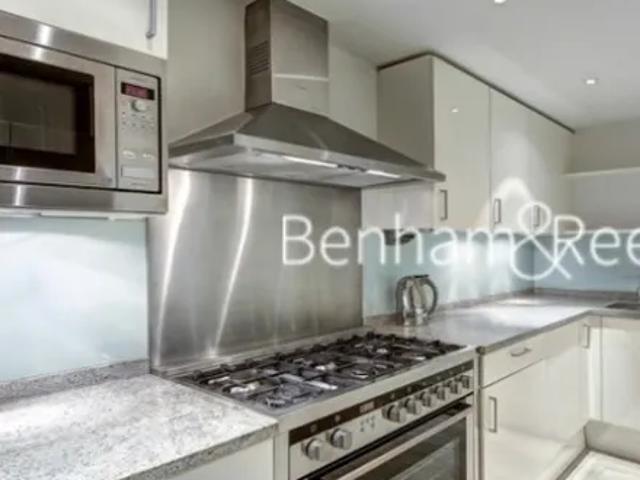 Kensington Church Walk, London, W8 4LZ, United Kingdom | 2 bed duplex for rent #154571739 | Rentberry