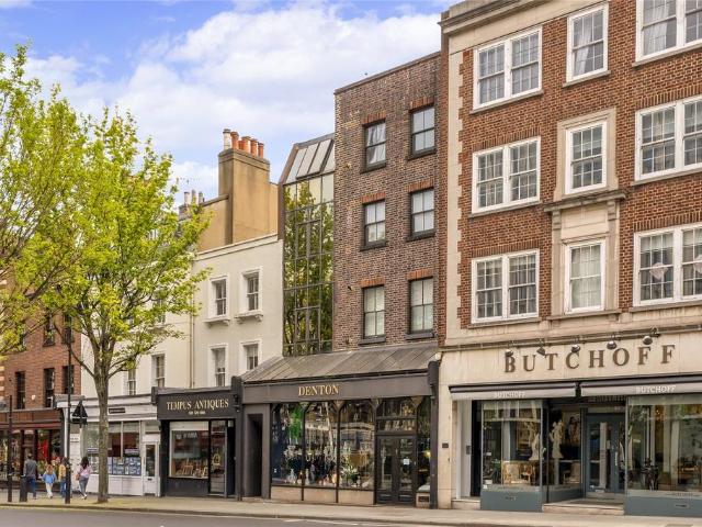 Kensington Church Street, London, W8 2 bed apartment to rent £3,033 pcm £700 pw