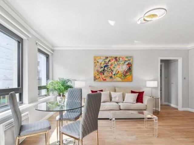 Kensington Church Street, London, 1 Bedroom Flat