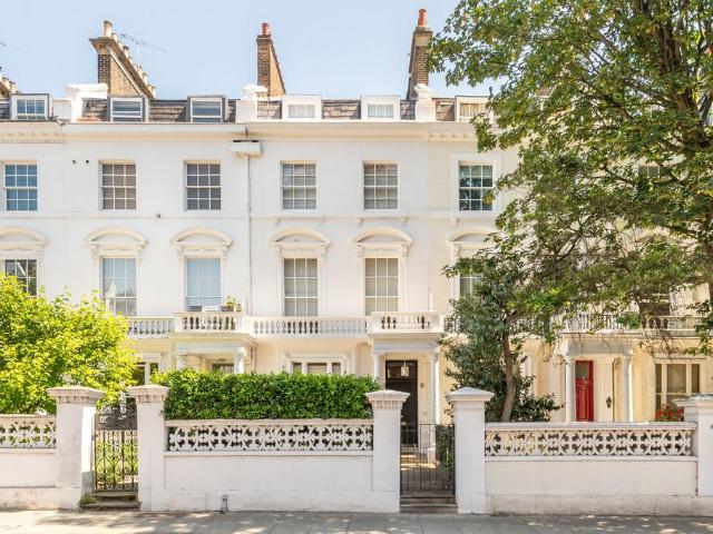 Kensington Church Street, W8. 5 bed maisonette to rent £14,998 pcm £3,461 pw