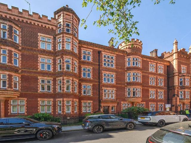 Kensington Court, High Street Kensington, London W8, 2 bed flat to rent, £4,312 pcm | PrimeLocation
