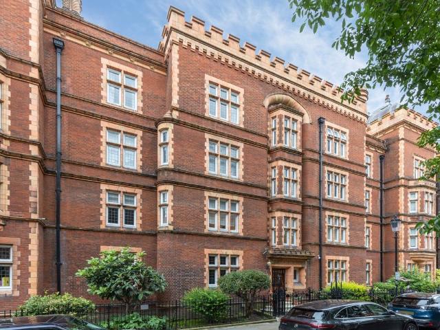 Kensington Court, High Street Kensington W8, 2 bed flat to rent, £4,750 pcm | PrimeLocation