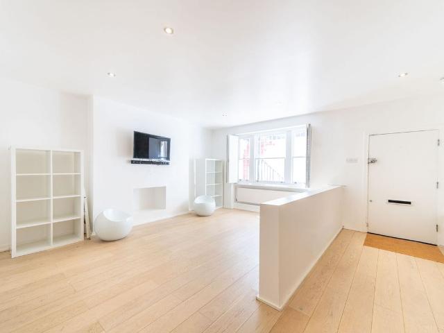 Kensington Garden Square, Bayswater, London W2, 2 bed flat to rent, £3,250 pcm | PrimeLocation