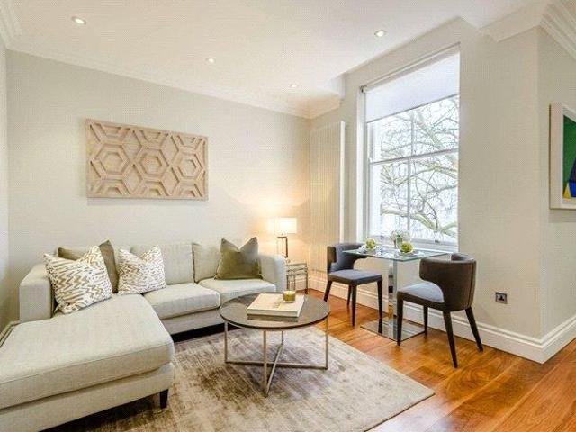Kensington Garden Square, Bayswater. 1 bed apartment to rent £3,402 pcm £785 pw