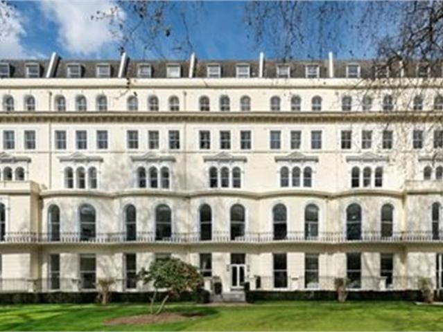 Kensington Garden Square, Bayswater. 1 bed flat to rent £3,727 pcm £860 pw
