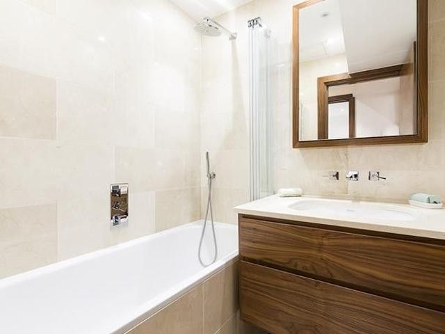 Kensington Gardens Square, Bayswater, W2 4BB, London