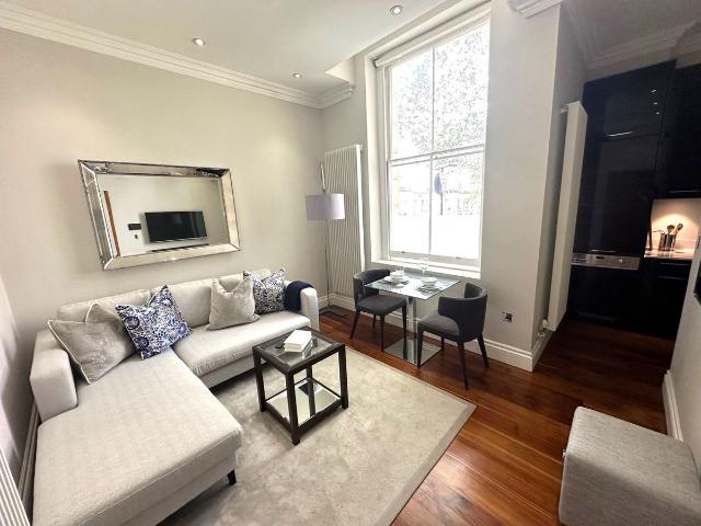 Kensington Gardens Square, Bayswater W2, 1 bed flat to rent, £3,402 pcm | PrimeLocation