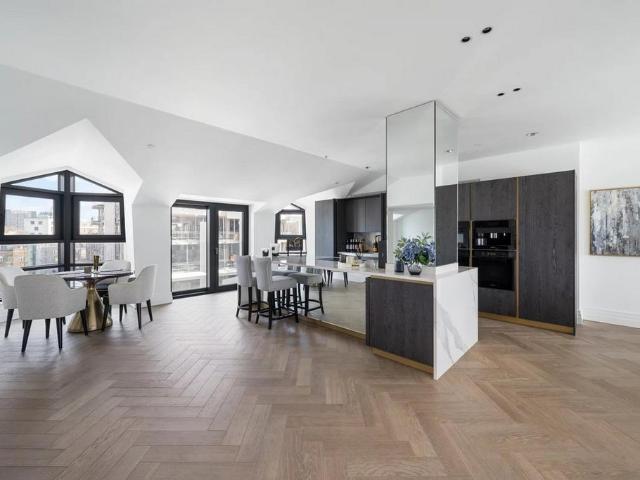 Kensington Gardens Square, Bayswater, W2 3 bed apartment to rent £34,996 pcm £8,076 pw