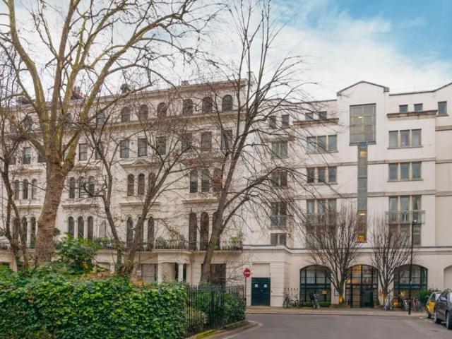 Kensington Gardens Square, London 2 bed apartment to rent £4,600 pcm £1,062 pw