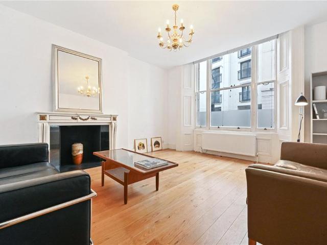 Kensington Gardens Square, London, W2 1 bed apartment to rent £2,903 pcm £670 pw