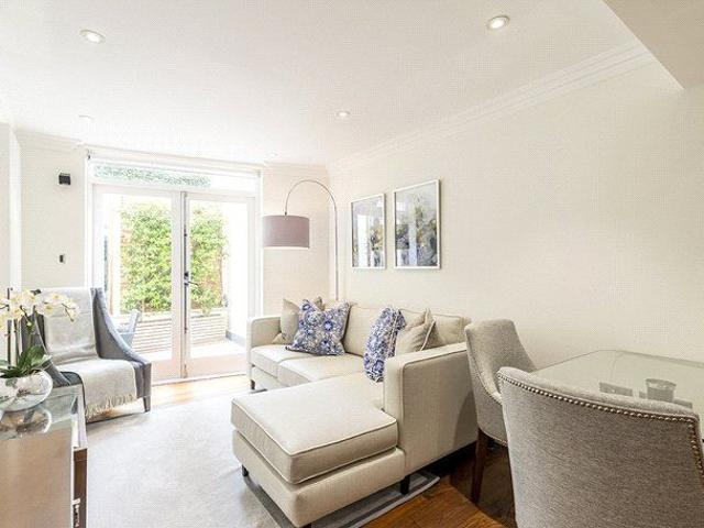 Kensington Gardens Square, London W2, 1 bed flat to rent, £3,250 pcm | PrimeLocation