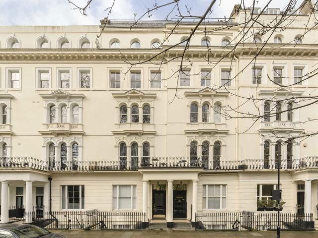 Kensington Gardens Square, London W2, 1 bed flat to rent, £1,750 pcm | PrimeLocation