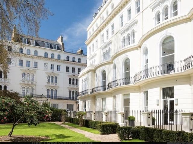 Kensington Gardens Square, London W2, 1 bed flat to rent, £2,947 pcm | PrimeLocation