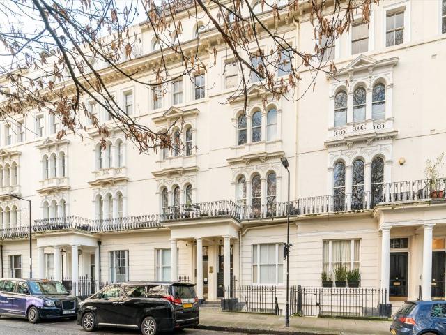 Kensington Gardens Square, London W2, 1 bed flat to rent, £2,100 pcm | PrimeLocation