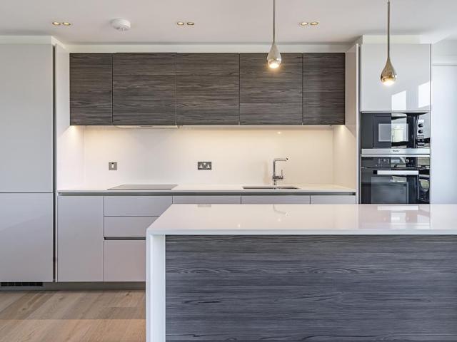 Kensington Gardens Square London W2 2 bed apartment to rent £6,950 pcm £1,604 pw