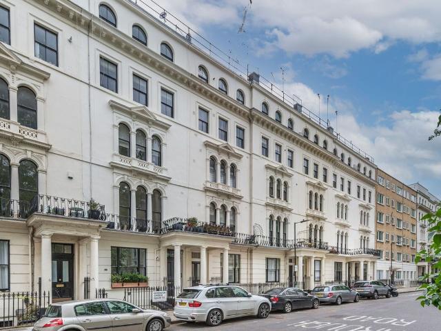 Kensington Gardens Square, Westbourne Grove, London W2, 1 bed flat to rent, £2,100 pcm | PrimeLocation