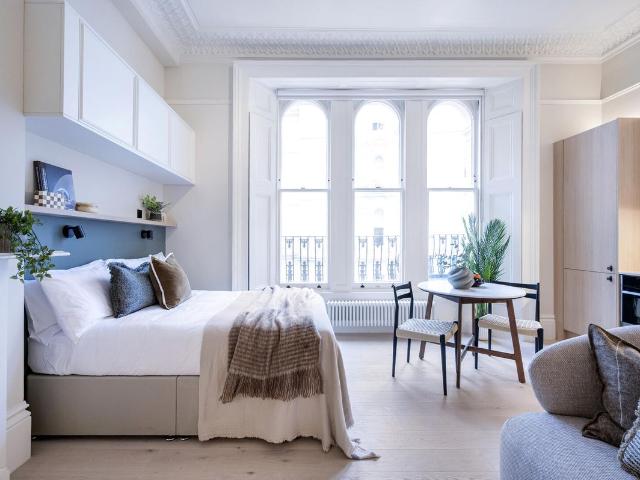 Kensington Gardens Sq W2, Studio to rent, £2,600 pcm | PrimeLocation