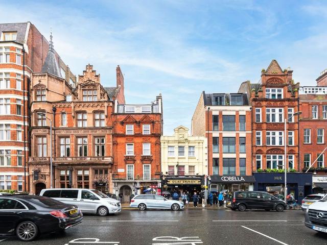 Kensington High Street, High Street Kensington, London W8, Studio to rent, £1,400 pcm | PrimeLocation