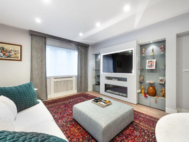Kensington High Street, High Street Kensington W8, 2 bed flat to rent, £4,117 pcm | PrimeLocation