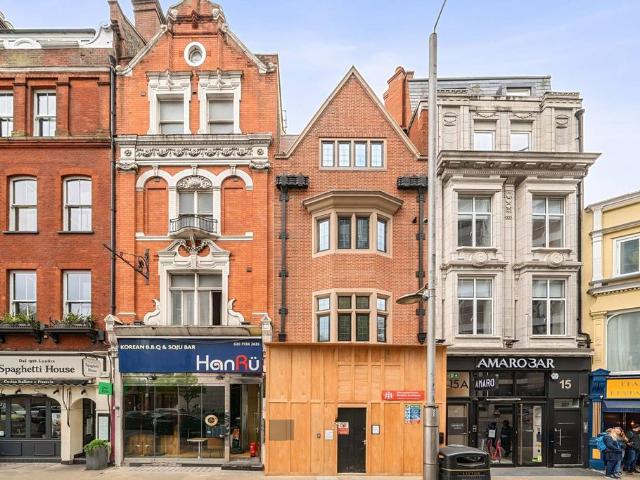 Kensington High Street, High Street. 1 bed flat to rent £6,067 pcm £1,400 pw