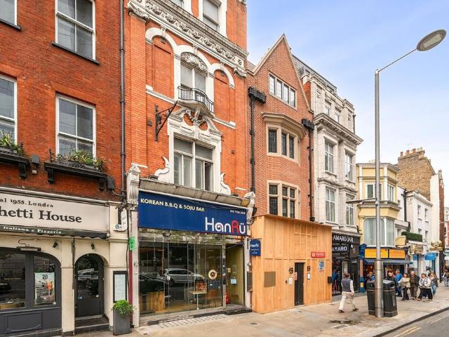Kensington High Street, High Street. 1 bed flat to rent £6,067 pcm £1,400 pw