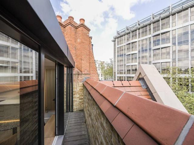 Kensington High Street, High Street. 1 bed flat to rent £3,034 pcm £700 pw