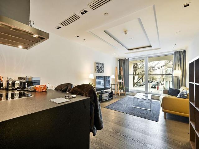 Kensington High Street, Kensington. 1 bed flat to rent £5,417 pcm £1,250 pw
