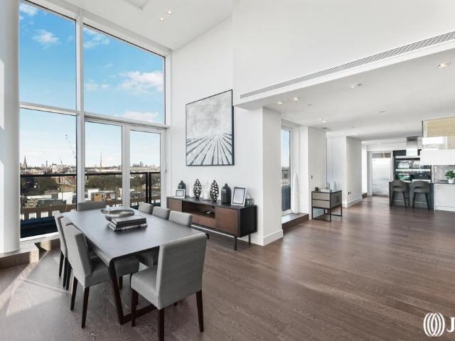 Kensington High Street London W14 3 bed penthouse to rent £18,850 pcm £4,350 pw