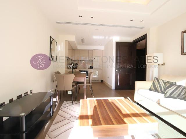 Kensington High Street, London W14 1 bed apartment to rent £3,142 pcm £725 pw