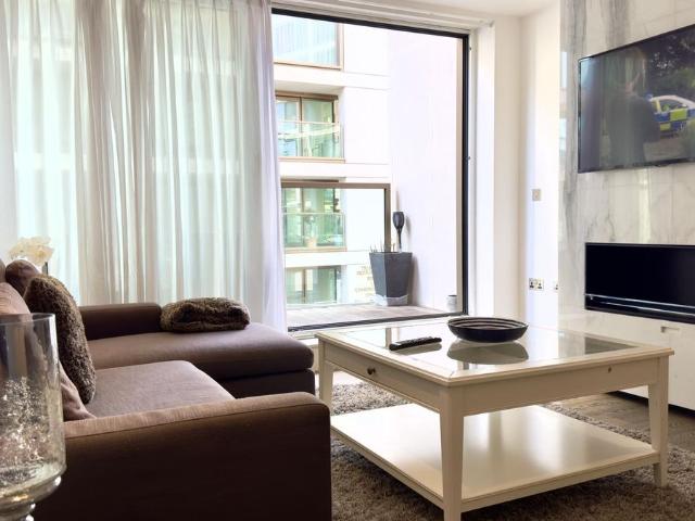 Kensington High Street, London W14, 2 bed flat to rent, £8,000 pcm | PrimeLocation