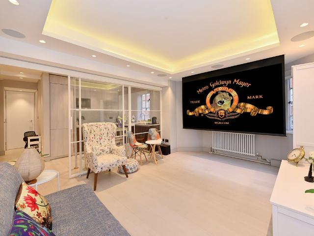 Kensington High Street, London W8, 1 bed flat to rent, £3,500 pcm | PrimeLocation