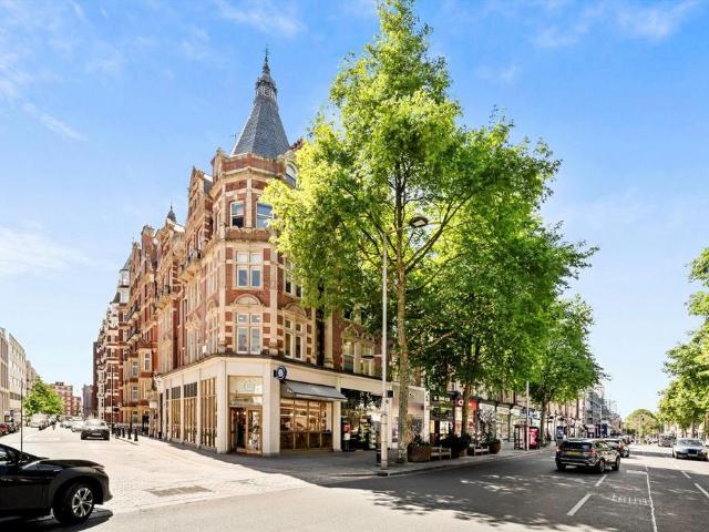 Kensington High Street, London W8 1 bed flat to rent £2,250 pcm £519 pw