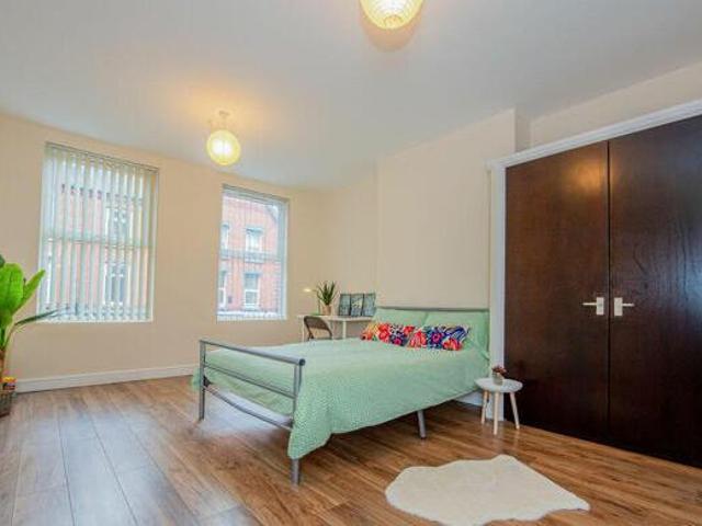 Kensington, Kensington Fields, 6 Bedroom Terraced