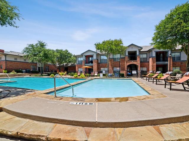 Kensington Park 1 Bedroom Apartment for Rent at 3150 Garrison Rd, Corinth, TX 76210