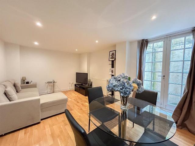 Kensington Park Gardens, London W11, 1 bed flat to rent, £2,350 pcm | PrimeLocation
