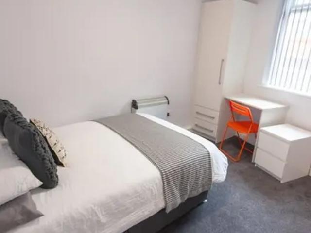 Kensington Park General Practice, Jubilee Drive, Liverpool, L7 8SL, United Kingdom | 3 bed townhouse for rent #143114083 | Rentberry